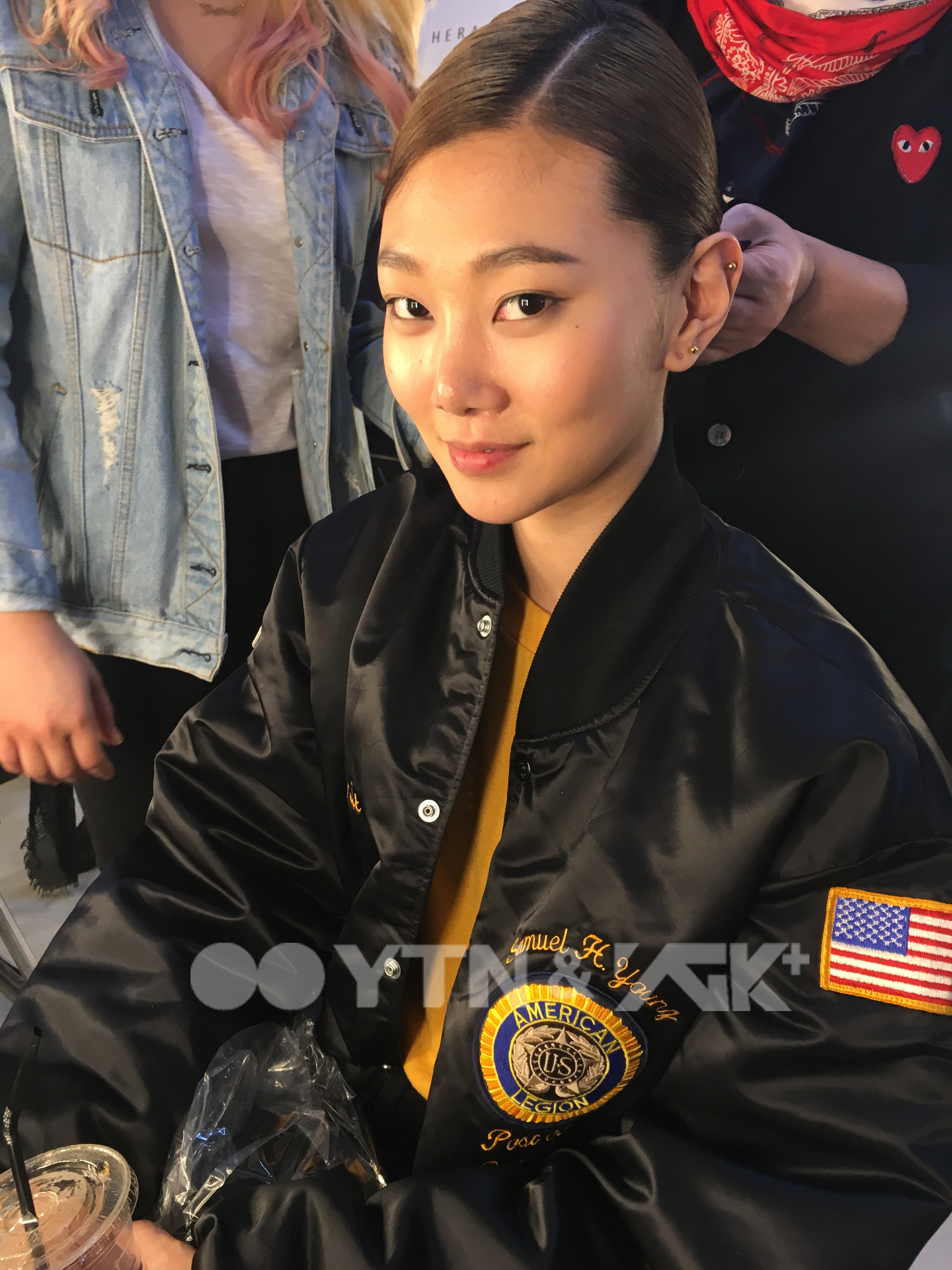 [패션&뷰티][2016 F/W 헤라서울패션위크] '헤라x니콜라스 컬크우드' 컬렉션 백스테이지 | YTN