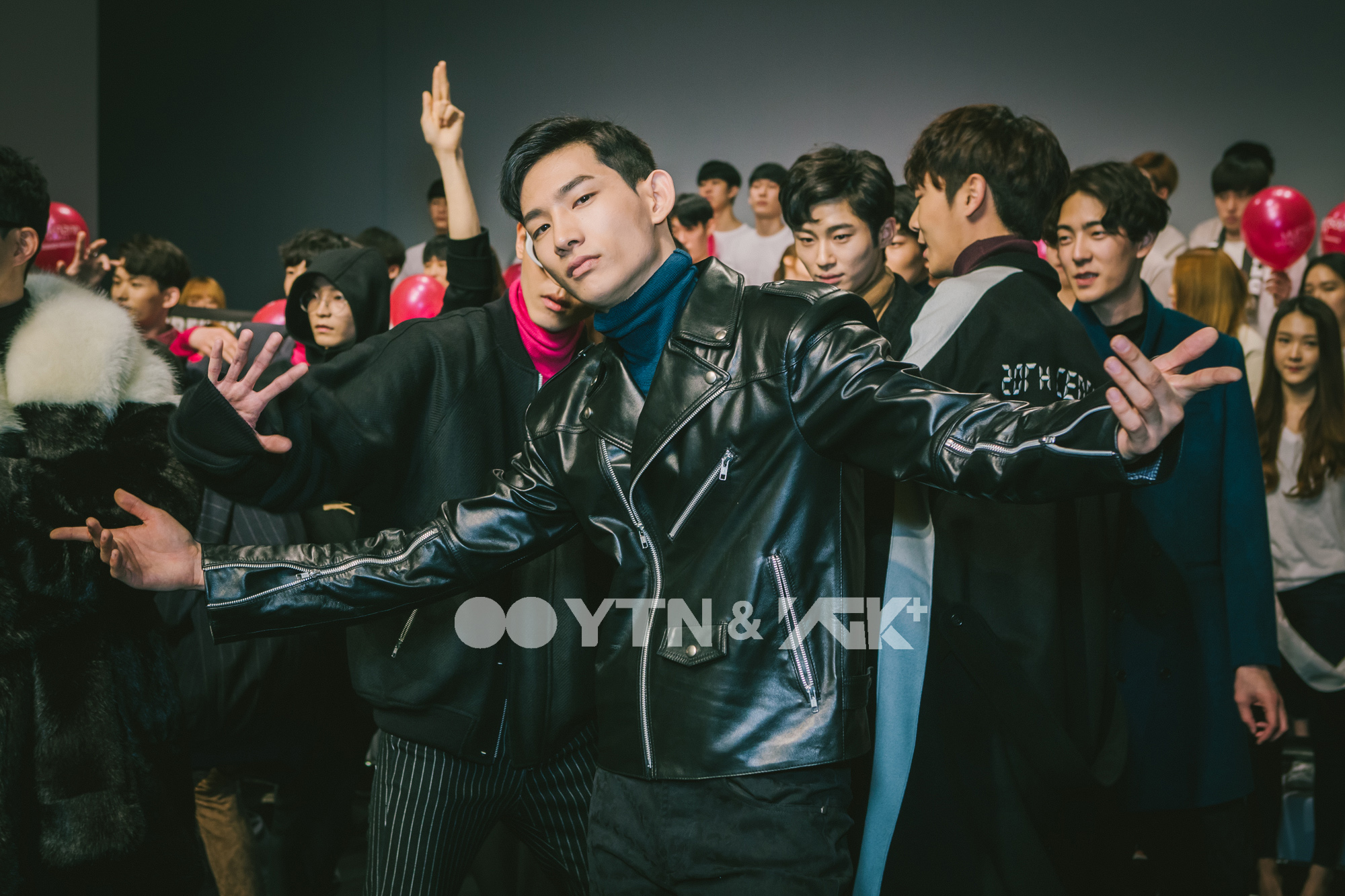 [패션&뷰티][2016 F/W 헤라서울패션위크] 3월 23일자 컬렉션 백스테이지 | YTN