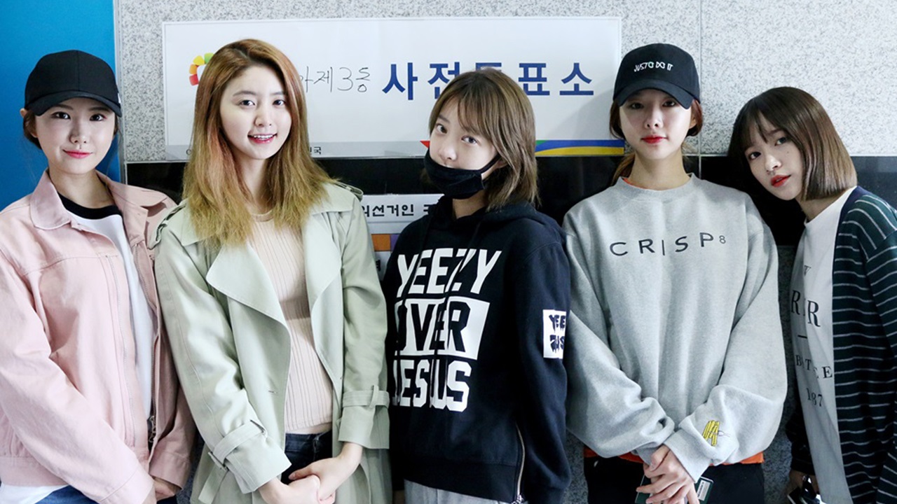 [방송]'개념돌' EXID, 총선 사전투표 전원 완료 | YTN