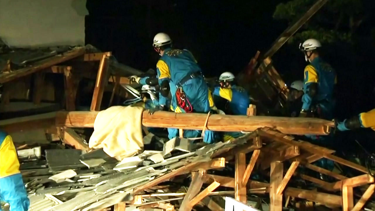 [국제][속보] 日 오늘 또 강진...사망 5명으로 증가·부상자 500명 | YTN