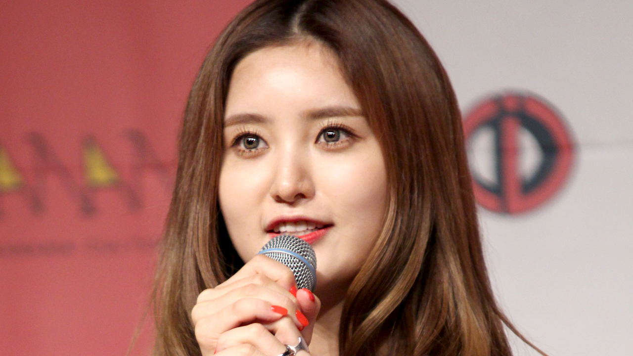 [가요]EXID 정화 "첫 정규앨범 수록곡의 반은 차트 줄세우기했으면" | YTN