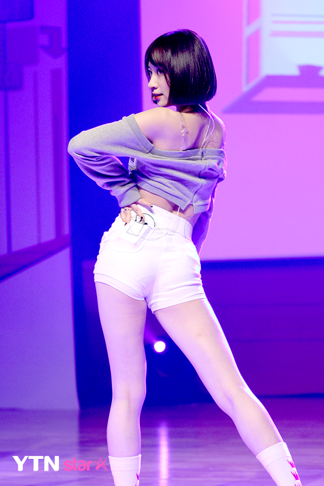 [가요][★포토] EXID, 매혹적인 'L.I.E(엘라이)' 첫 무대 (쇼케이스 현장) | YTN