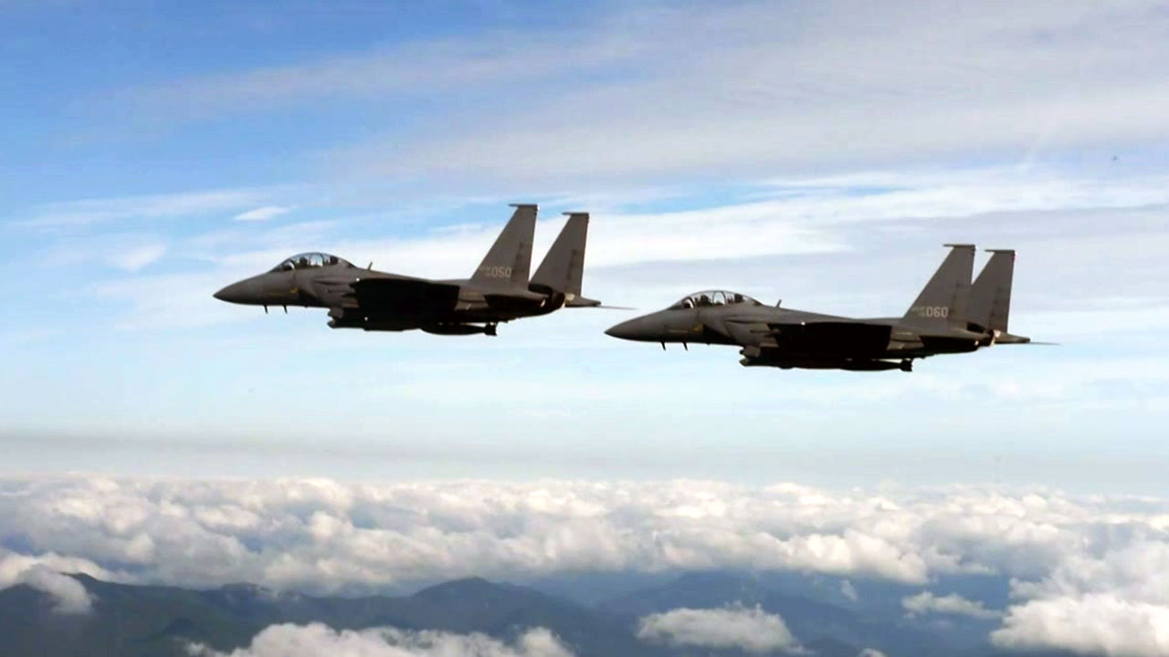 [정치]美, 北핵실험 이후 첫 무력시위...F35B·B1-B 동시 출격 | YTN