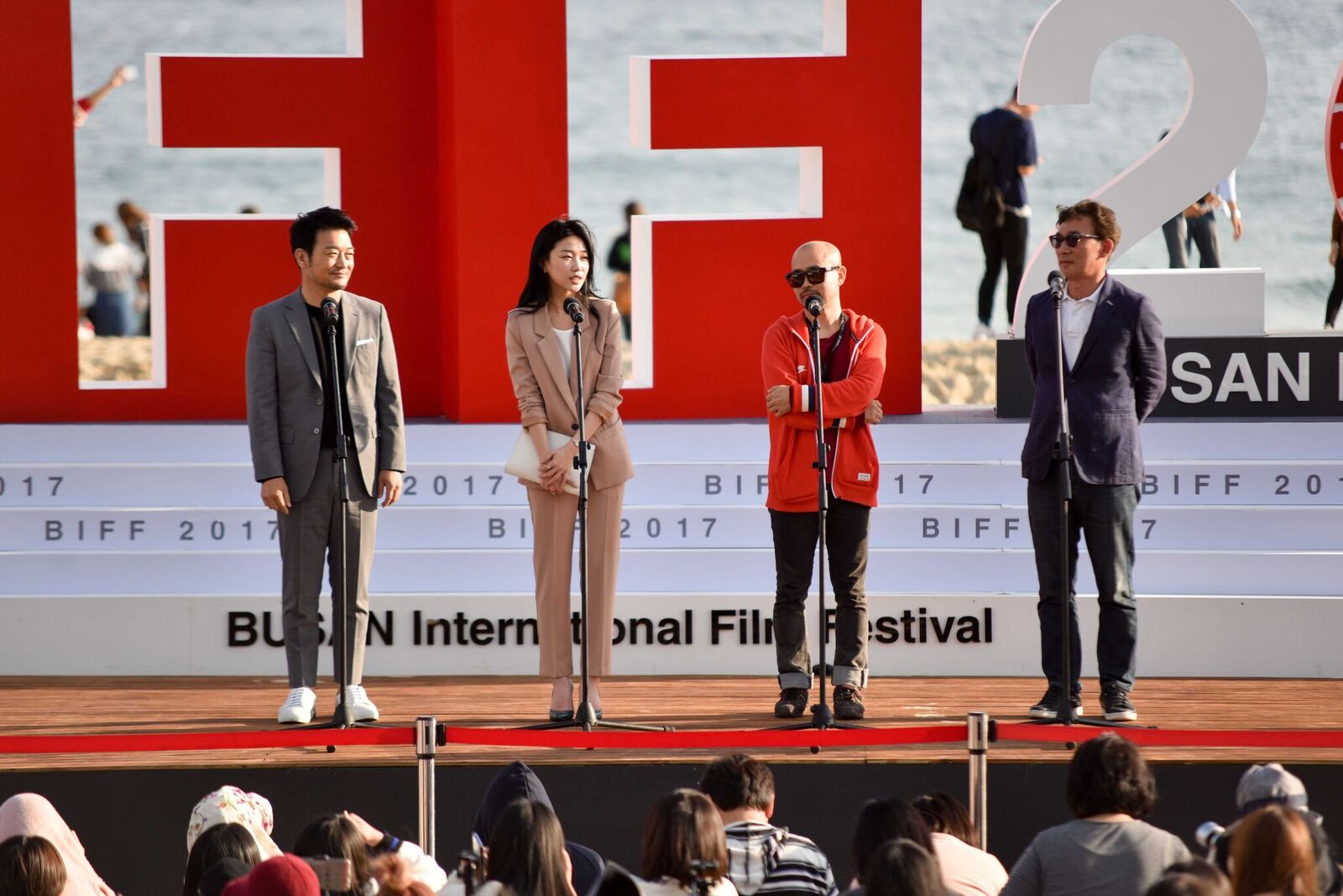 [영화][22nd BIFF] '타클라마칸' '구해줘' 조성하 "아직 가야할 길 멀다" (인터뷰) | YTN