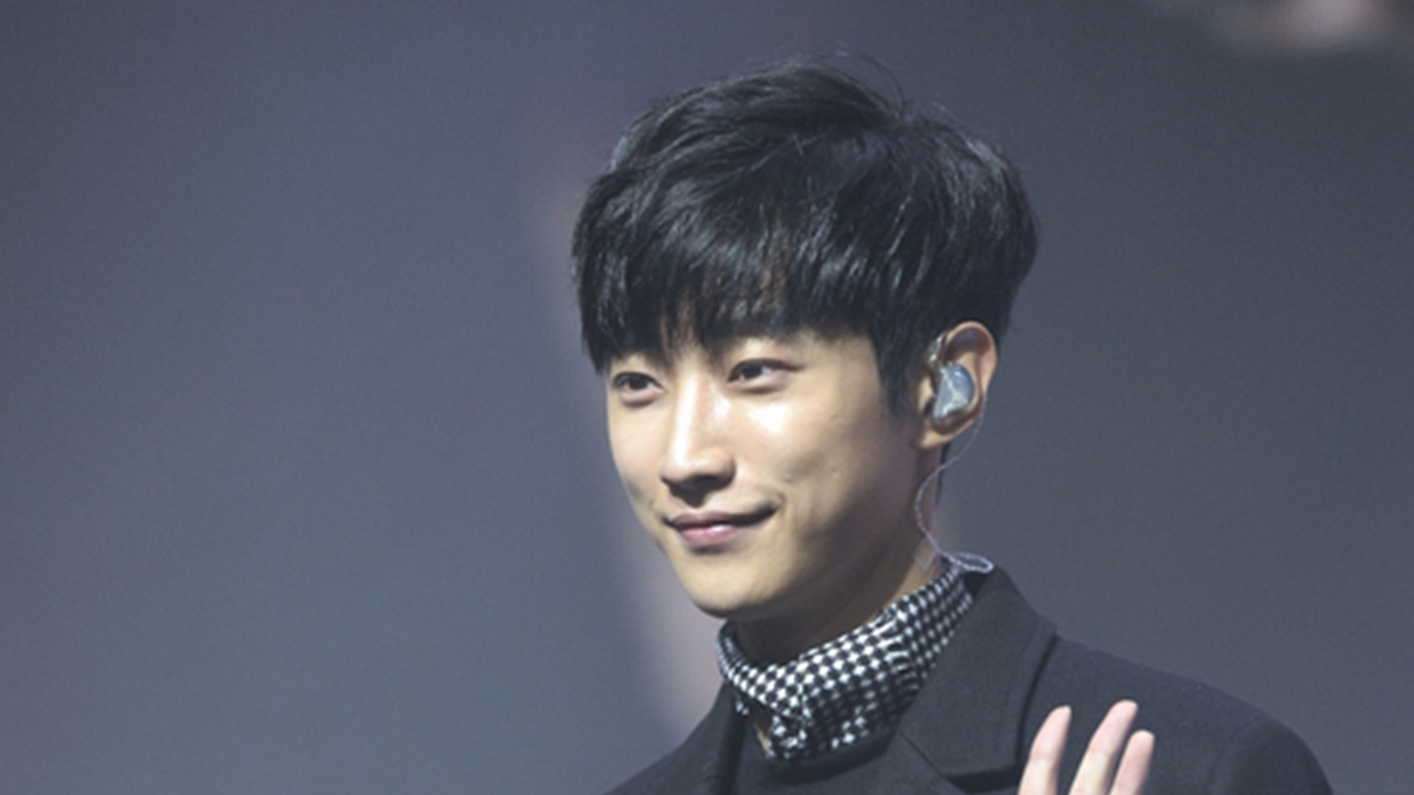 [가요]B1A4 진영, 링크에잇엔터와 계약..."음악·연기, 최선 다해 지원" | YTN