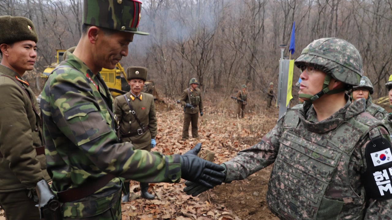 [정치]남북 DMZ 화살머리 고지 도로연결 | YTN