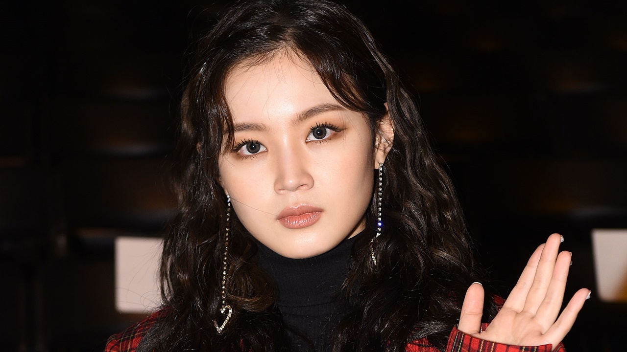 [가요]AOMG 측 "이하이와 전속계약? 논의 중이나 확정 아냐"(공식) | YTN