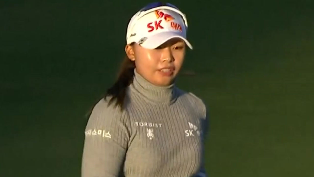 [스포츠]김지영, US여자오픈 3R 3타 차 공동 3위...시부노 선두 | YTN