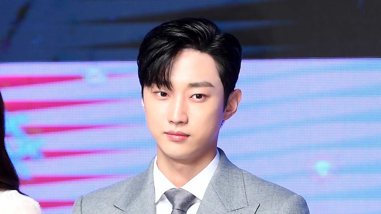 [방송]B1A4 출신 진영, 비비엔터와 전속 계약 긍정 논의 중 | YTN