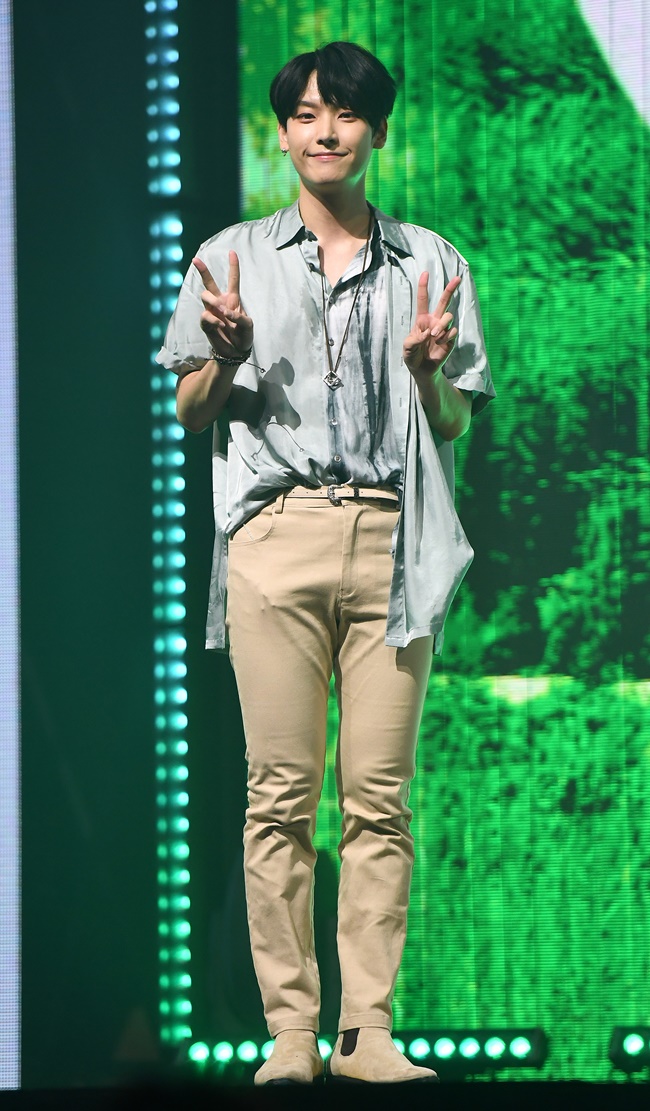 [가요]SF9 인성, 코로나19 검사 '음성'...오늘(5일) 행사는 불참 (공식) | YTN