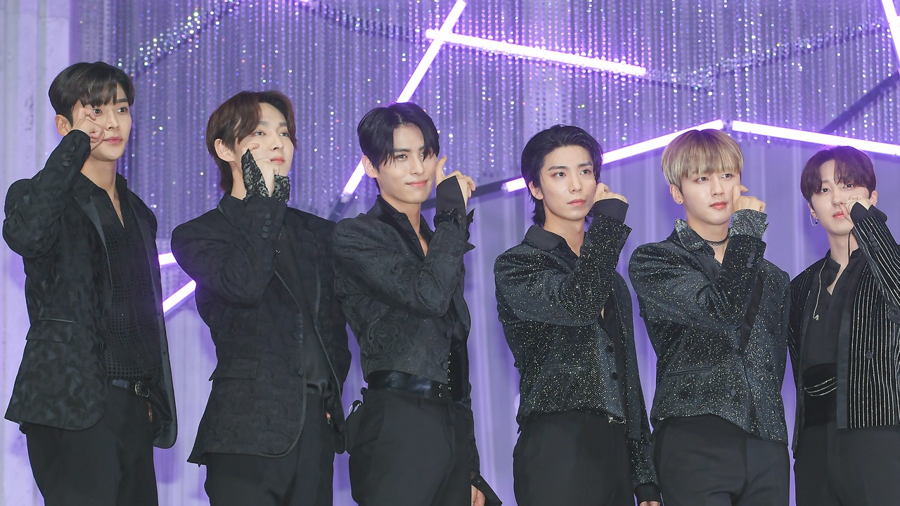 [가요]"안무 전면 수정...색깔 찾았다" SF9, '킹덤'서 돌아온 완성판 9인(종합) | YTN