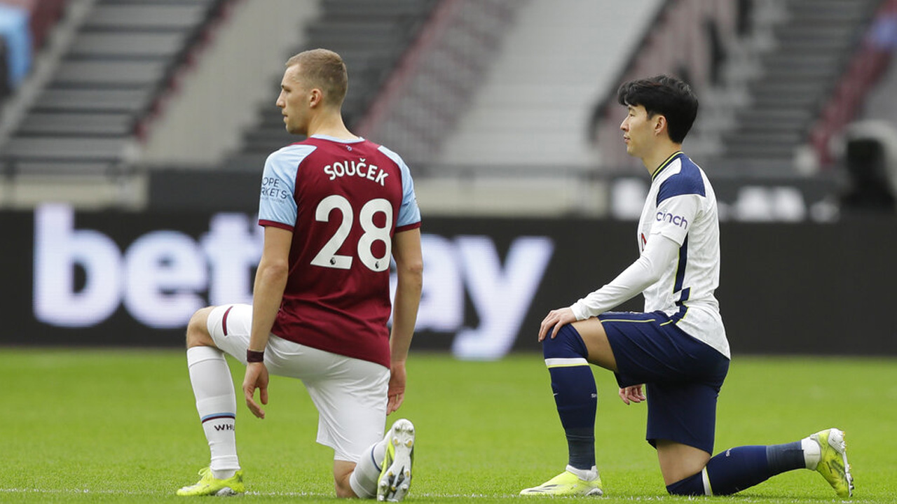 [스포츠]EPL, 이번 시즌도 '인종차별 반대' 무릎 꿇기 이어간다 | YTN