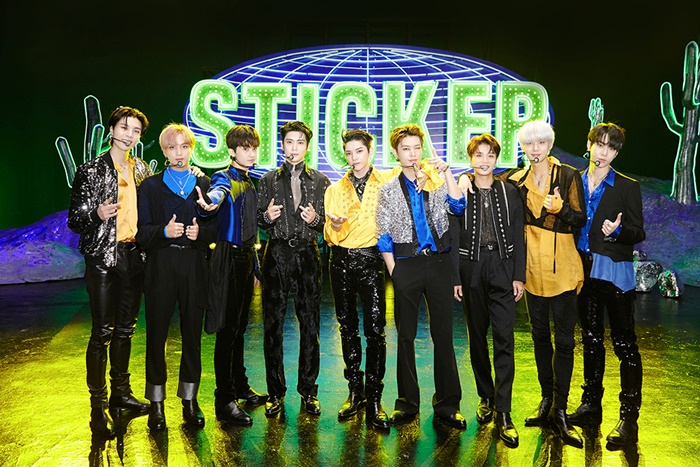 [방송]NCT 127, 美 '제임스 코든쇼' 출연…신곡 'Sticker' 무대 최초 공개 | YTN