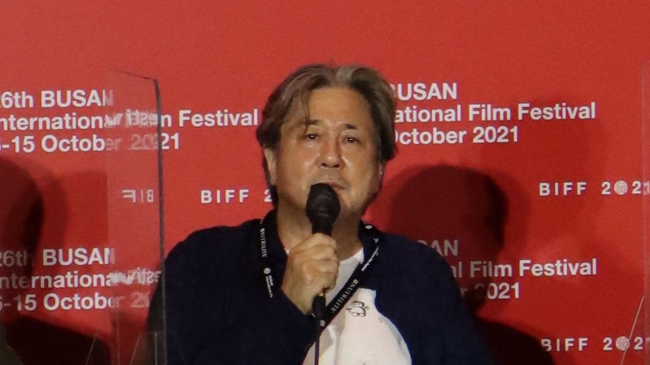 [Y현장][26th BIFF] '행복의 나라로' 최민식 "박해일과 술병 쌓으며 친해져" | YTN