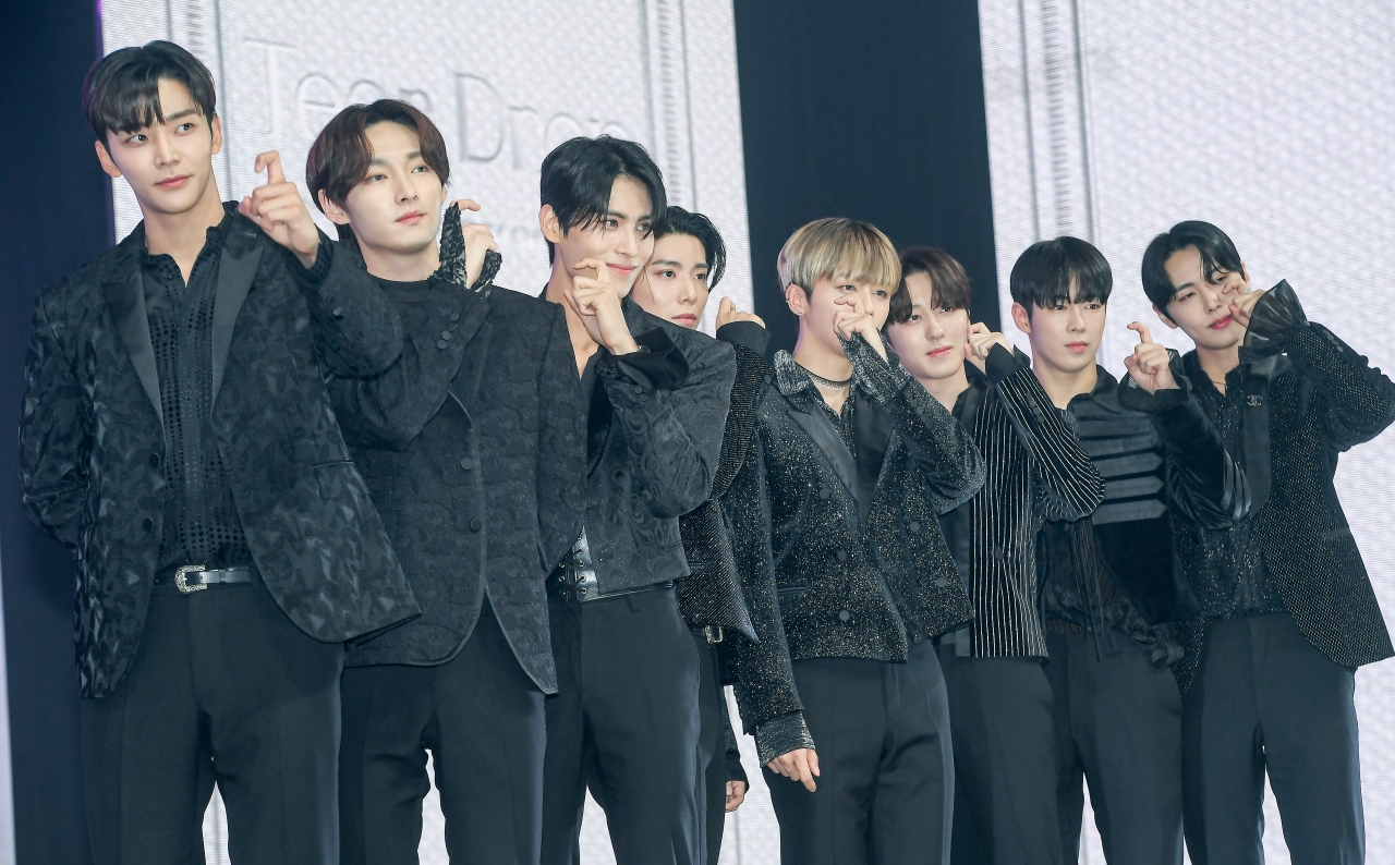 [가요]SF9 측 "스태프 확진→다원·휘영·찬희 코로나19 검사 완료" (공식) | YTN