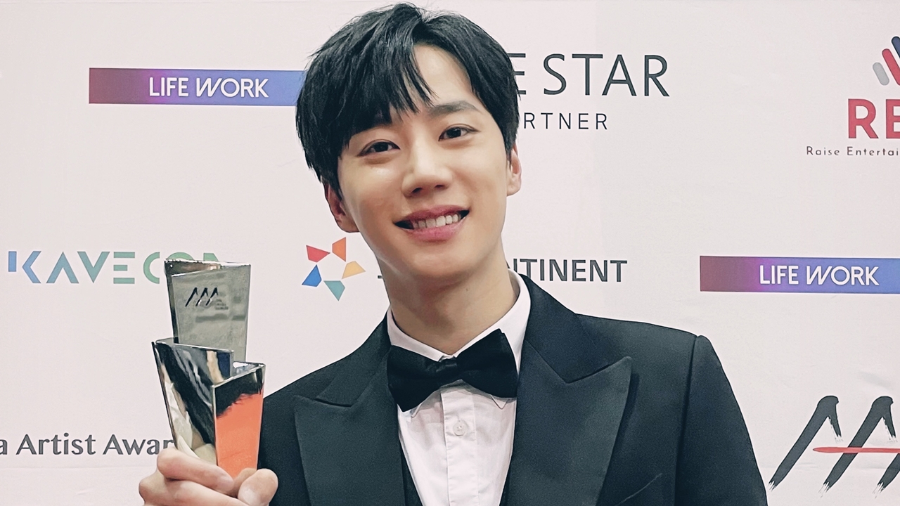 [방송]이준영, 2021 아시아 아티스트 어워즈 ‘AAA 베스트 초이스상’ 수상 | YTN