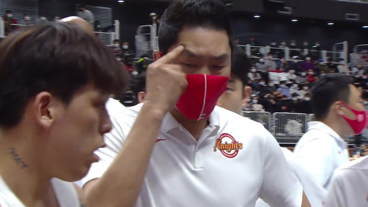 [스포츠]'완전체' kt, SK에 설욕...현대캐피탈은 '전광인 효과' | YTN