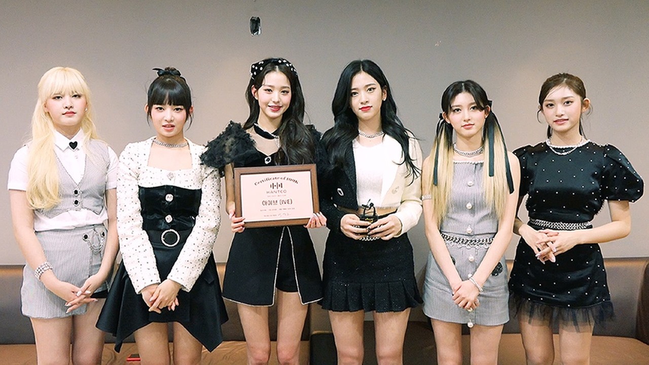 [가요]아이브(IVE), 한터차트 초동 브론즈 인증패 수상 | YTN
