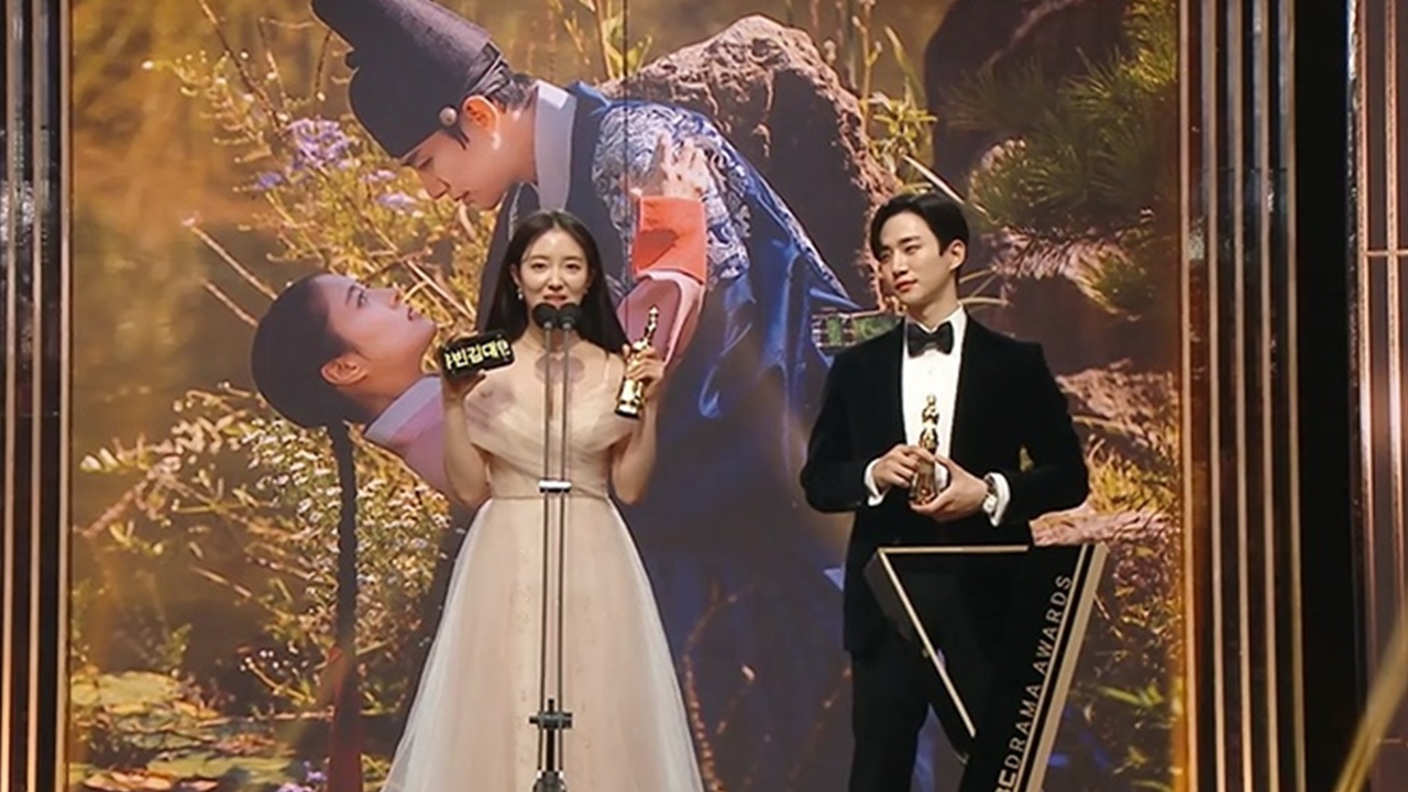 [방송][Y이슈] '옷소매 붉은 끝동'이 휩쓴 '2021 MBC 연기대상'…8관왕 쾌거 | YTN