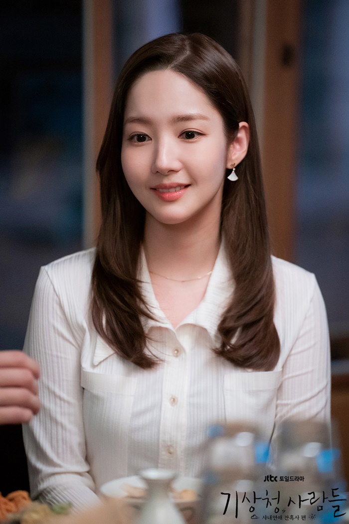 [방송][Y초점] 박민영, '기상청 사람들'로 입증한 '로코퀸' 저력…JTBC 부진 끝냈다 | YTN