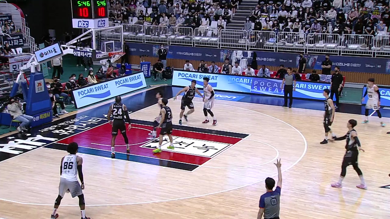 [스포츠]KGC인삼공사, 4강 PO 2차전서 kt 제압...1승 1패 균형 | YTN