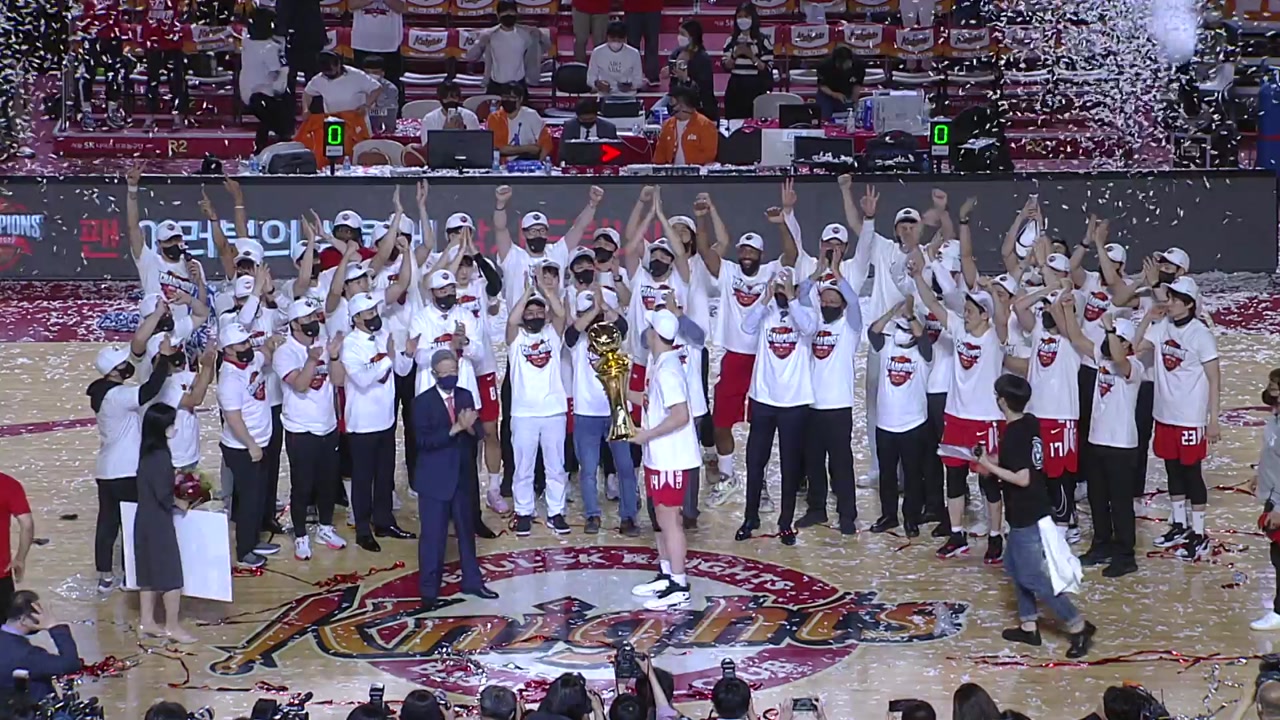 [스포츠]프로농구 SK, 구단 첫 통합우승...MVP는 김선형 | YTN