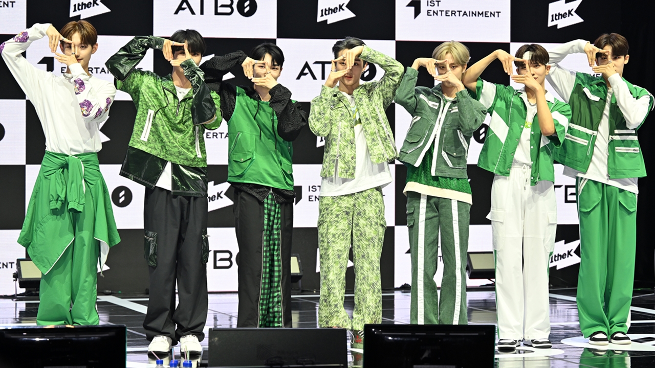 [Y현장] ATBO "꿈에만 그리던 데뷔...멋진 무대로 보답할 것" | YTN