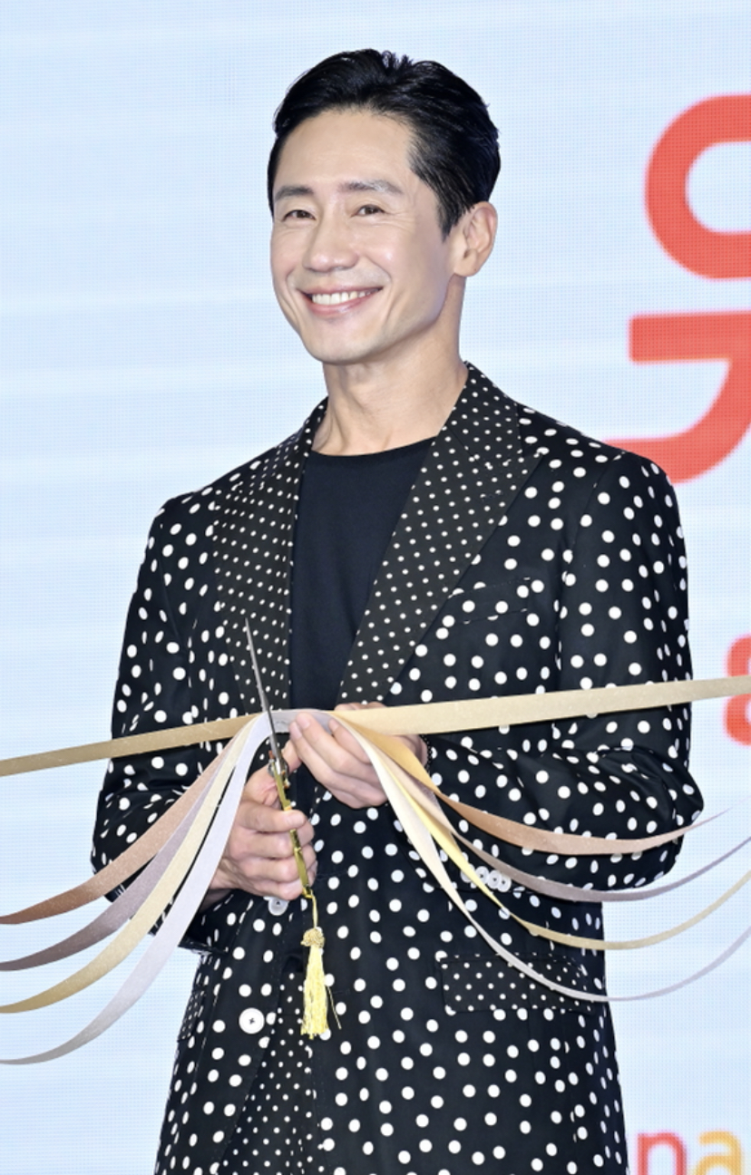 [방송][Y현장] '유니콘' 신하균, 은은하게 돌아있는 CEO 역..."매력있어" | YTN