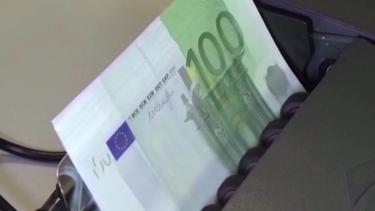 [국제]유럽중앙은행도 '자이언트 스텝'...고물가에 0.75%p 인상 | YTN