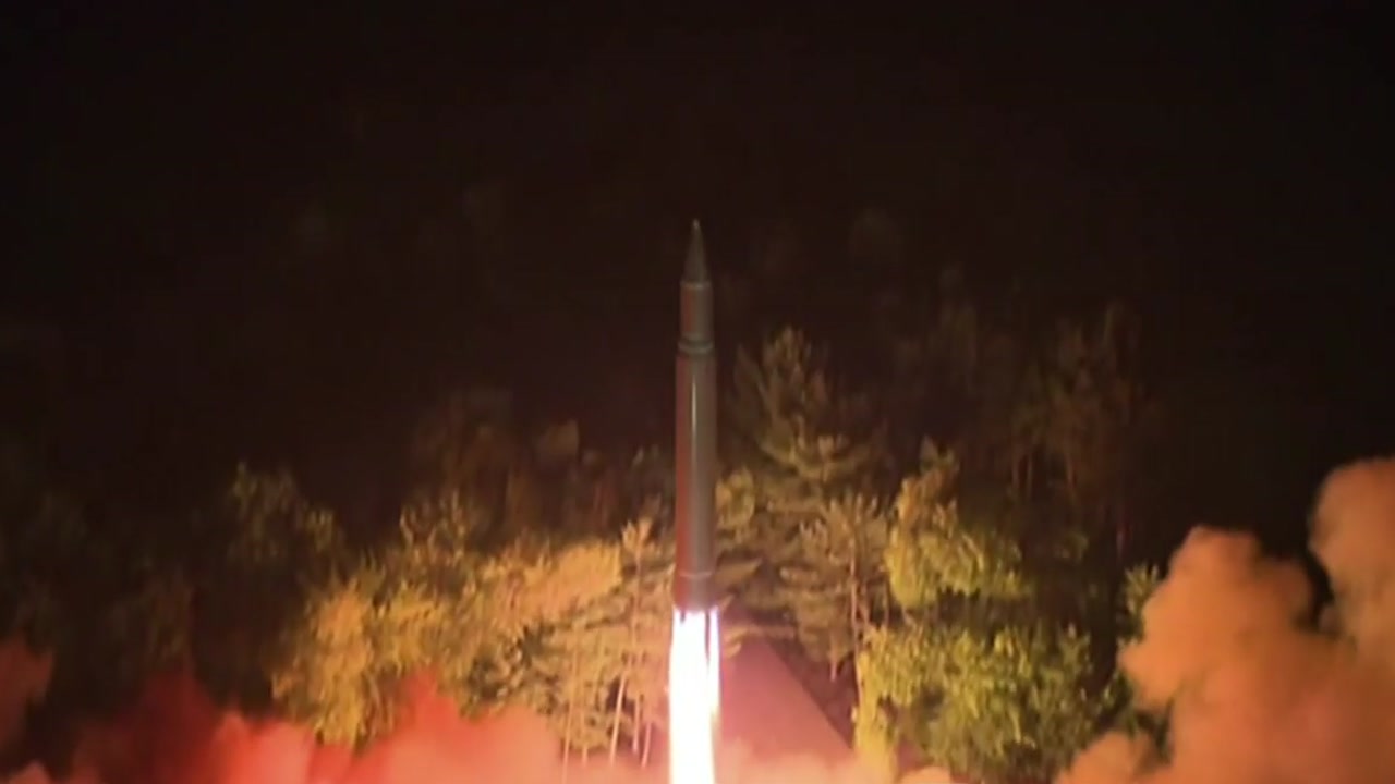 [정치][뉴스라이브] 기상천외 '저수지 SLBM'...요격 체계 교란 노렸나? | YTN