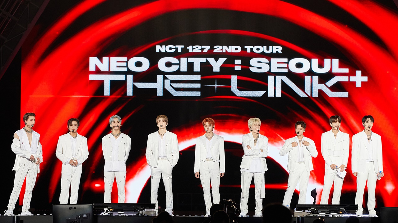 [Y현장][Y리뷰] 주경기장 공연다웠다…NCT 127, 역대급 스케일로 잠실벌 압도 (종합) | YTN