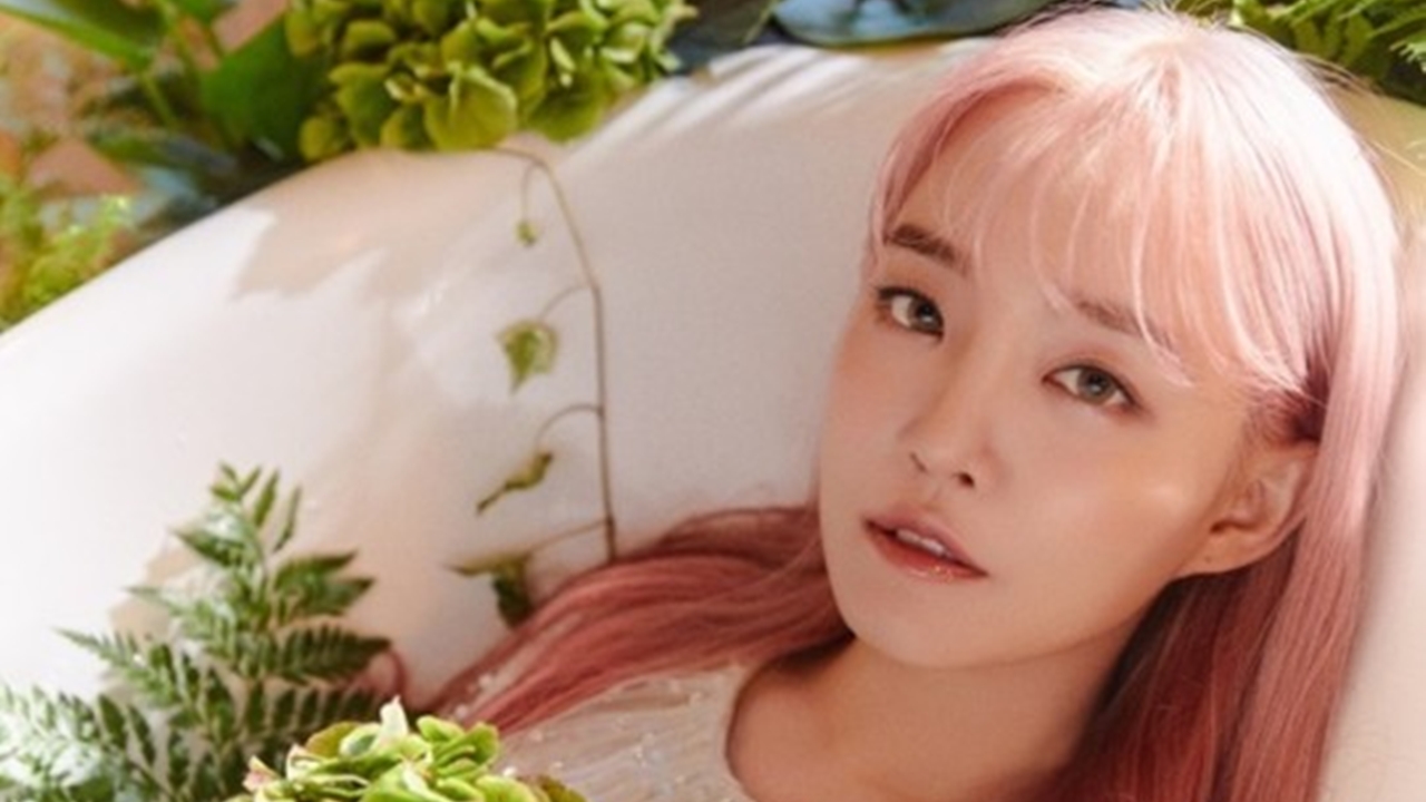 [Y이슈][Y초점] 윤하 '사건의 지평선', 음원차트 1위 달성... 의미 깊은 역주행 | YTN