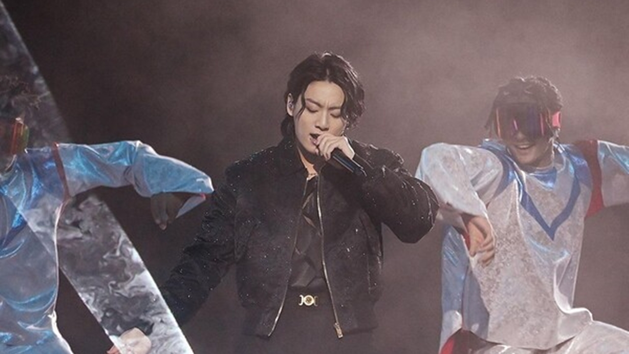 [가요]BTS 정국, 2022 카타르 월드컵 개막식 달궜다...'드리머스' 열창 | YTN