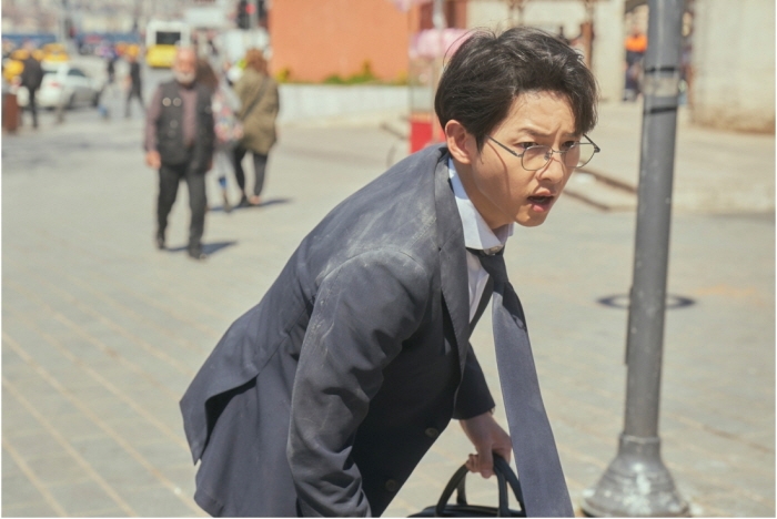 [방송][Y초점] ‘재벌집’ 송중기, JTBC 구원투수 됐다... 올해 첫 시청률 10% 돌파 | YTN