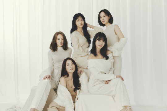 [가요]카라 ‘MOVE AGAIN’ 단체 티저 이미지 공개…컴백 기대감 최고조 | YTN