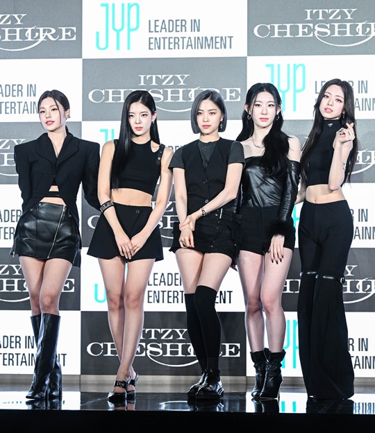 [Y현장] 신곡 'Cheshire'가 끌어낼 ITZY의 새로운 매력 (종합) | YTN