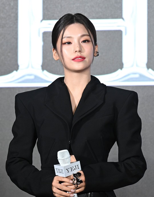 [Y현장] 신곡 'Cheshire'가 끌어낼 ITZY의 새로운 매력 (종합) | YTN