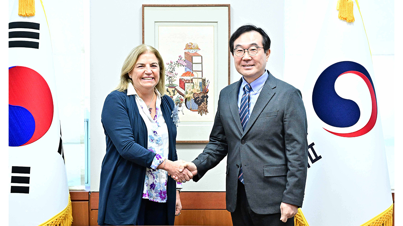 [정치]외교 2차관·주한 EU대사 "IRA 대응공조하기로" | YTN