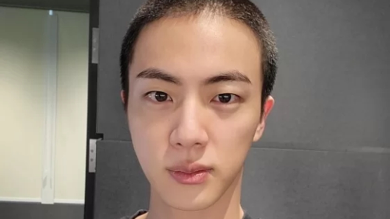 [문화]BTS 진, 내일(13일) 입대...軍 "안전 위해 종합상황실 운영" | YTN