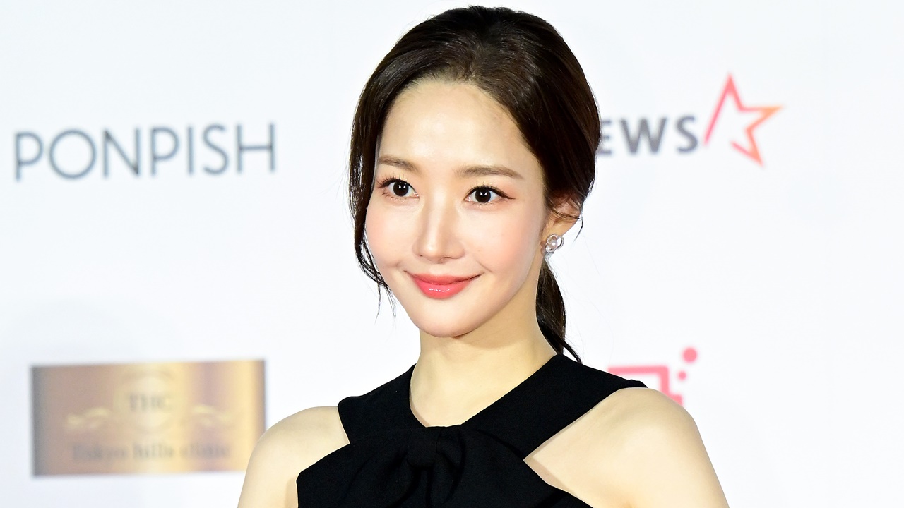 [방송]박민영, AAA 수상 소감 "쉽지 않았던 해"…논란 의식했나 | YTN