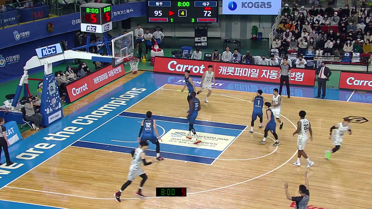 [스포츠]'종료 4초 전 자유투 실패' 인삼공사, SK에 1점 차 석패 | YTN