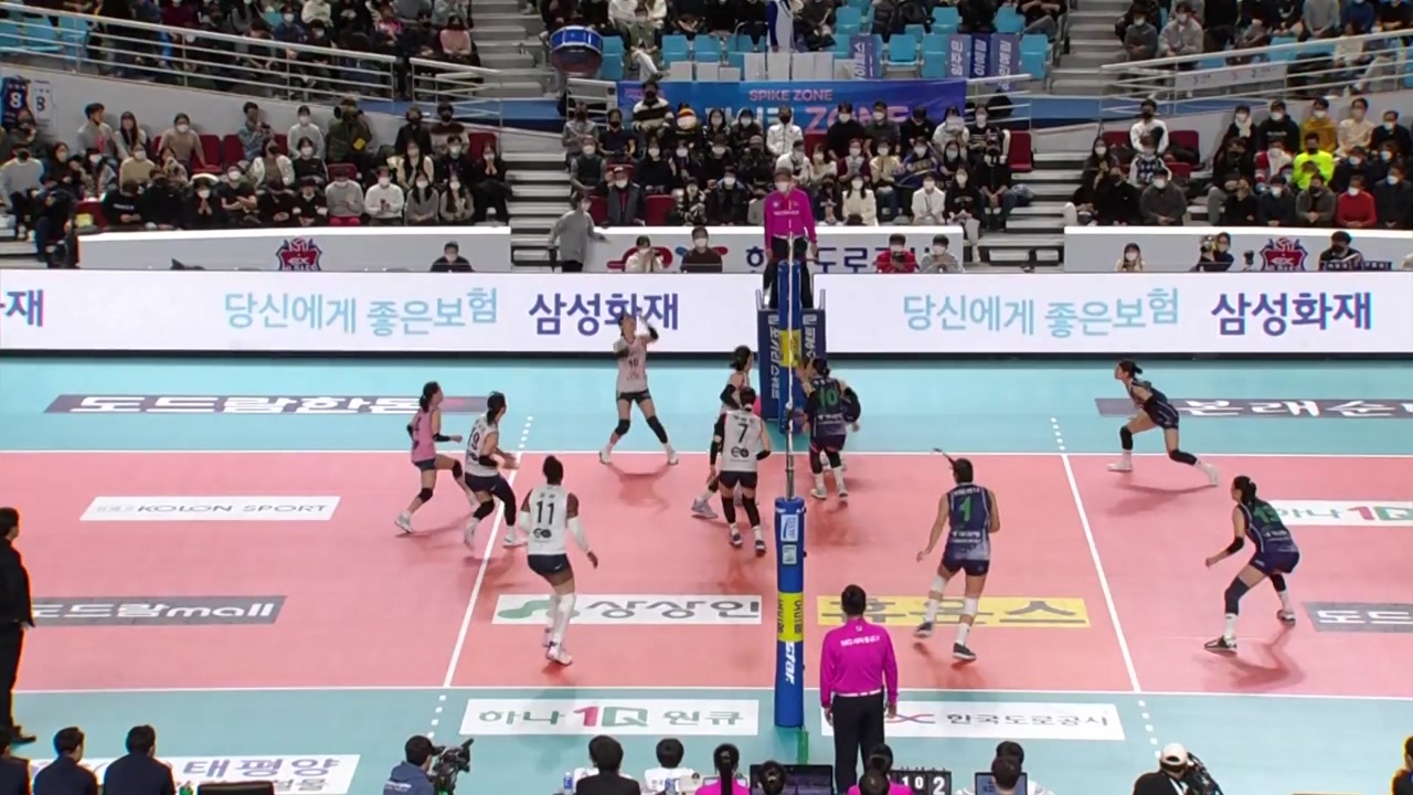 [스포츠]'삼각편대 활약' GS칼텍스, 3연승 3위 도약 | YTN