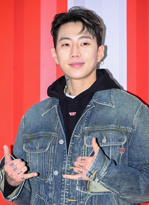 [가요]박재범, 음악 토크쇼 '더 시즌즈' MC 낙점...KBS '유스케' 잇나(공식) | YTN