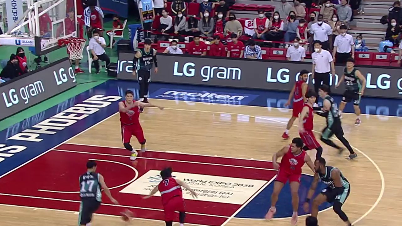 [스포츠]DB, 연장 끝에 현대모비스 제압...김주성 감독 데뷔전 승리 | YTN