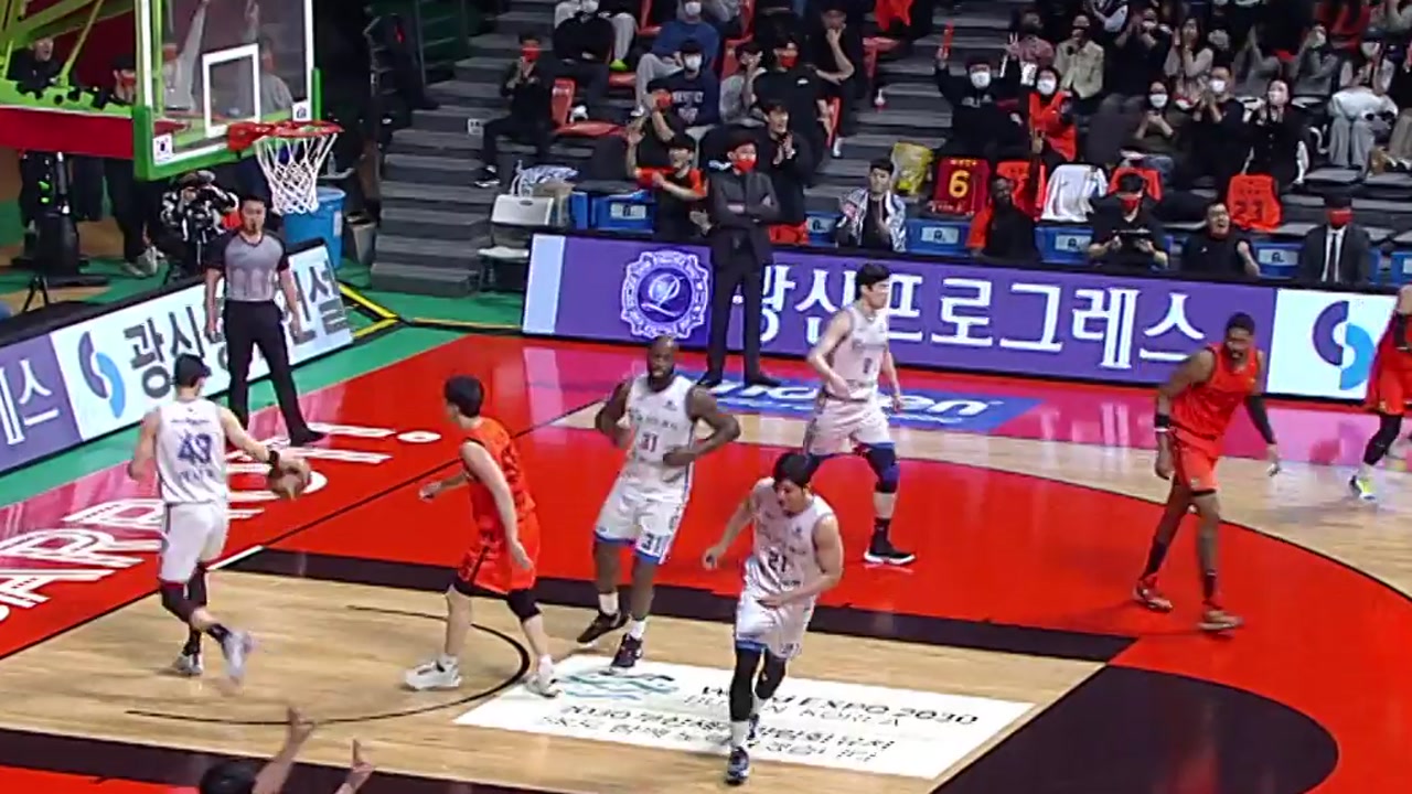 [스포츠]'이정현 31점' 캐롯, 3연승 휘파람 | YTN