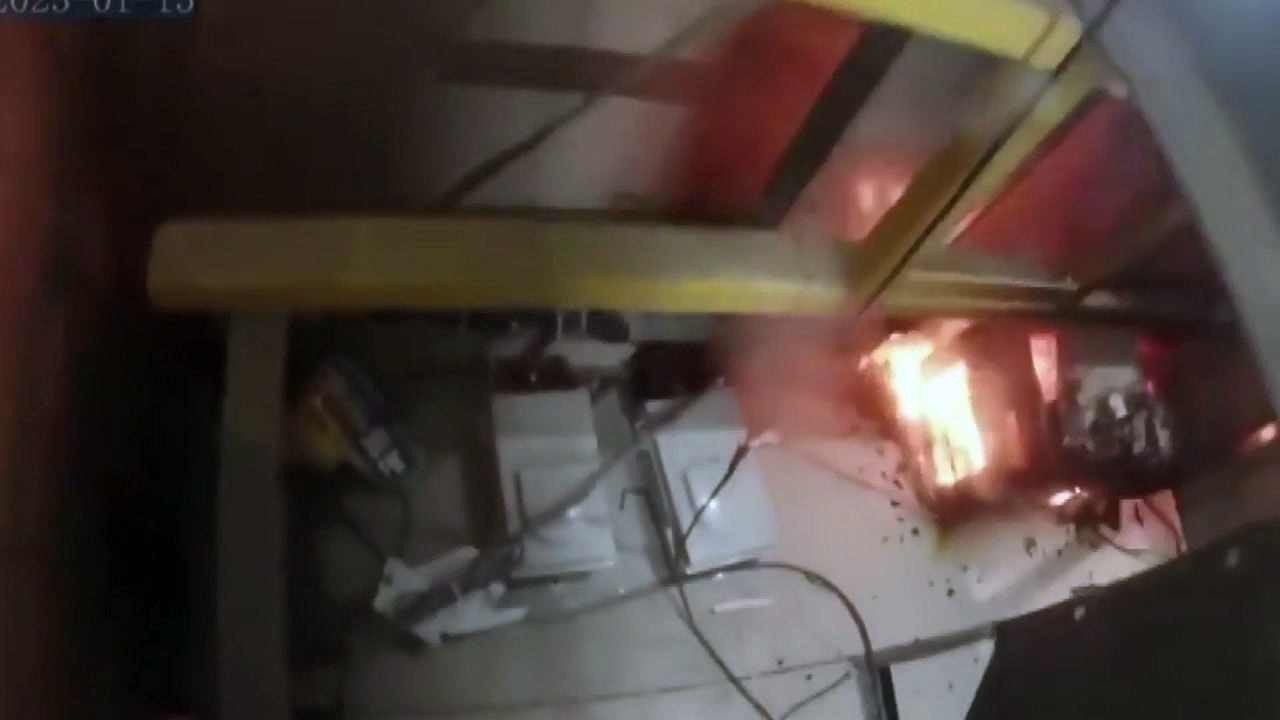 [사회]목포시 초고층 아파트 엘리베이터 불...주민 60여 명 대피 | YTN