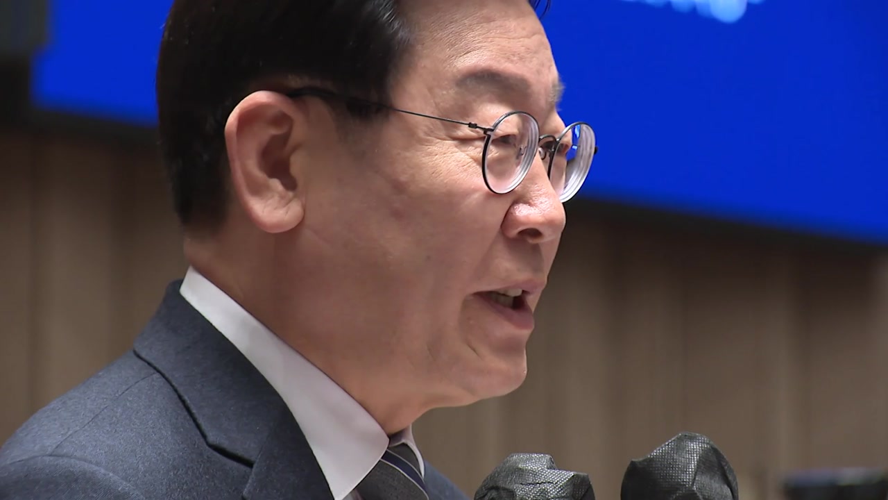 [정치]"이재명 기소 시 당 대표 사퇴 63.8%"...민주 지지층 33.4% | YTN