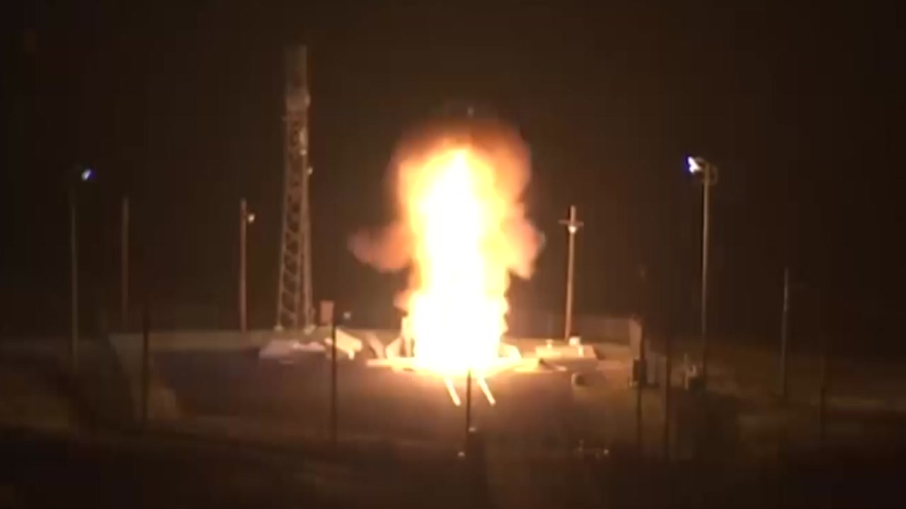 [국제]미, 북한 열병식 와중에 비무장 ICBM 시험발사 | YTN