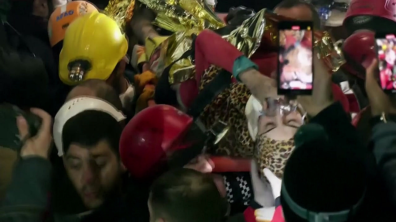 [국제]사망자 4만1천명...잔해 속 200시간 버틴 생존자들 구조 | YTN