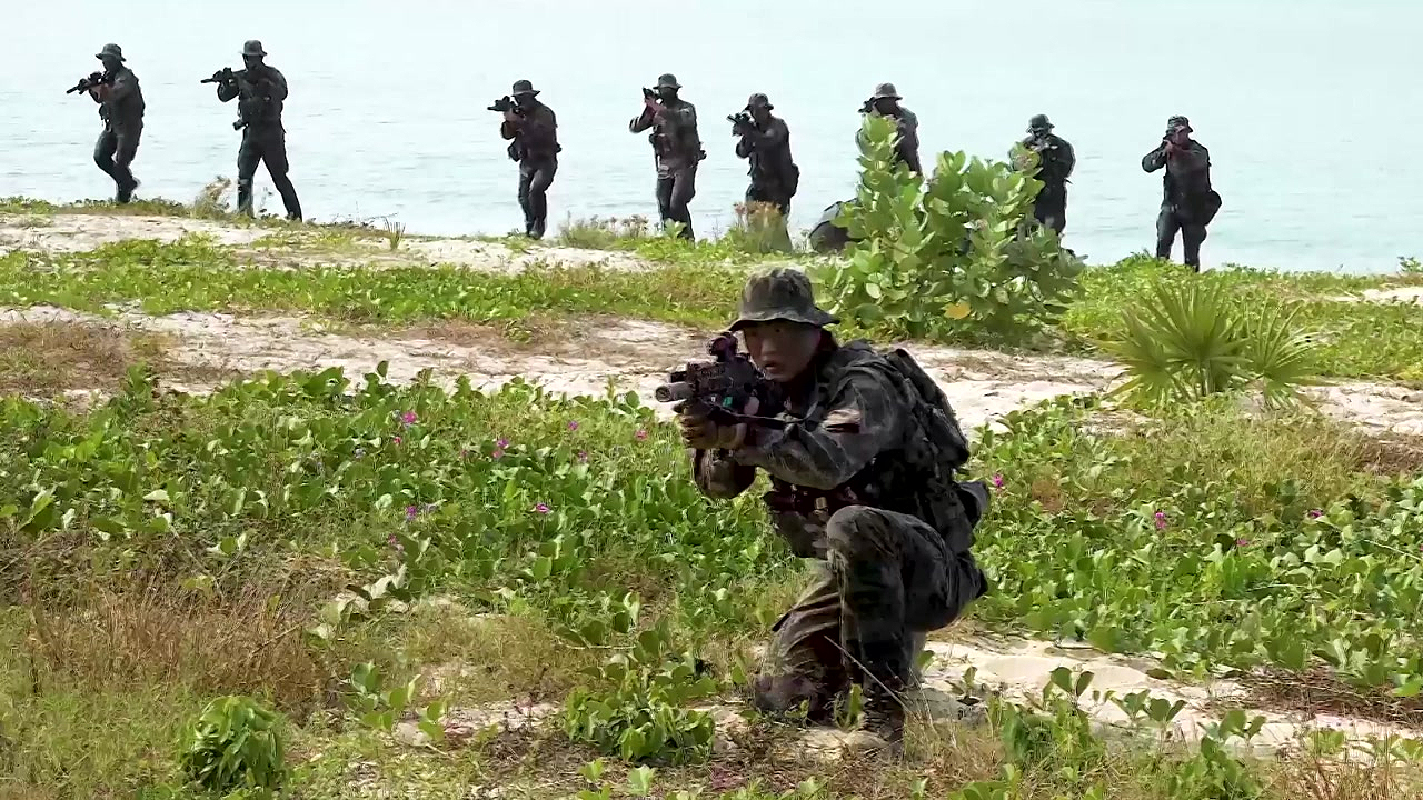 [정치]해병대 KAAV, 태국서 해안상륙 훈련...美 F-35가 공중 엄호 | YTN